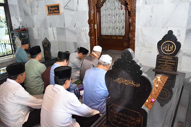 Pondok Pesantren SURYALAYA